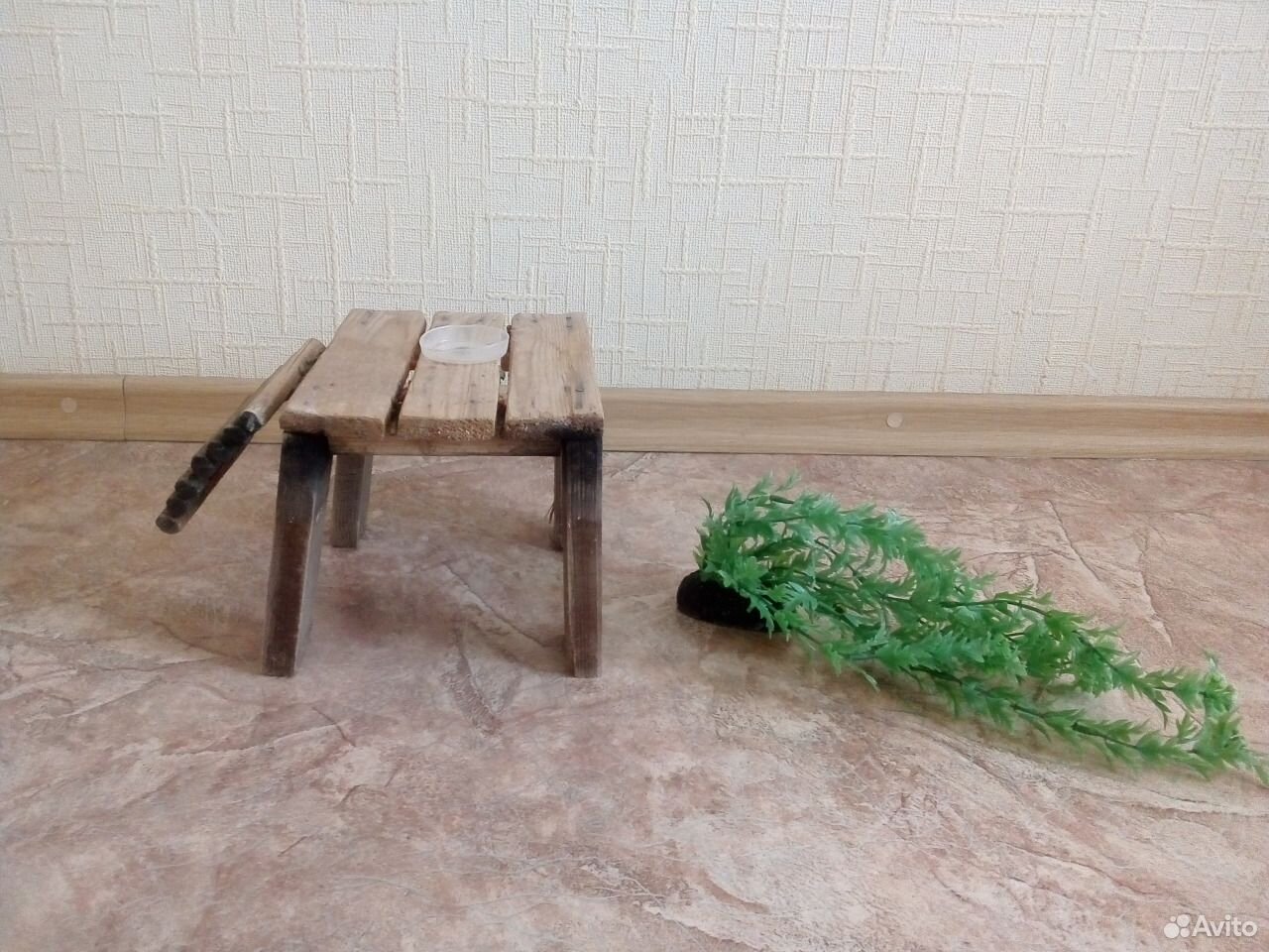 Плот для черепах, термометр для воды