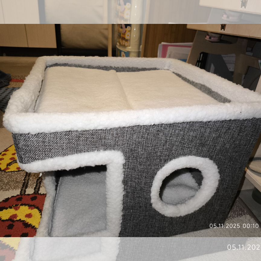 Домик для кошек и собак