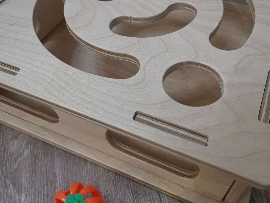 Игрушка для кошек - лабиринт