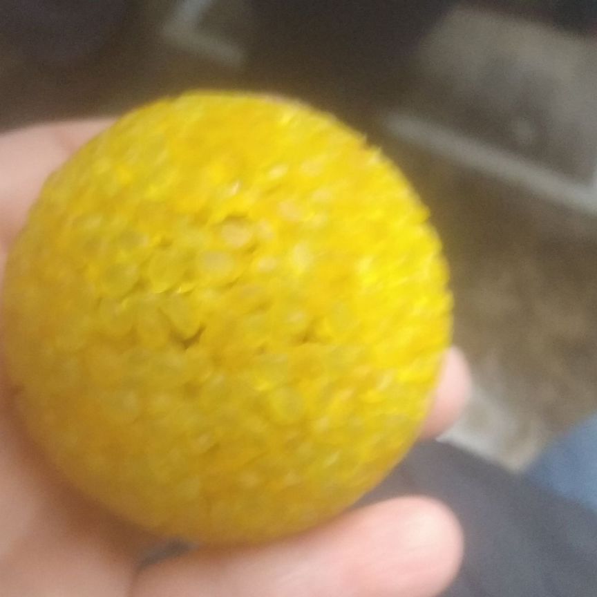 Мячик для игры с собакой