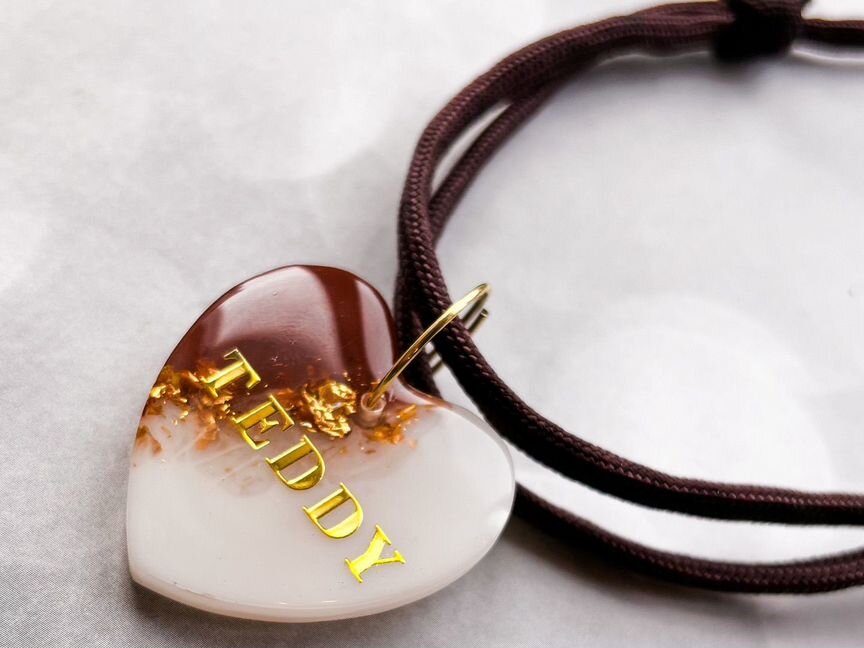 Адресники и шнурки для собак