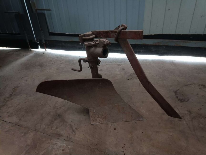 Плуг для минитрактора