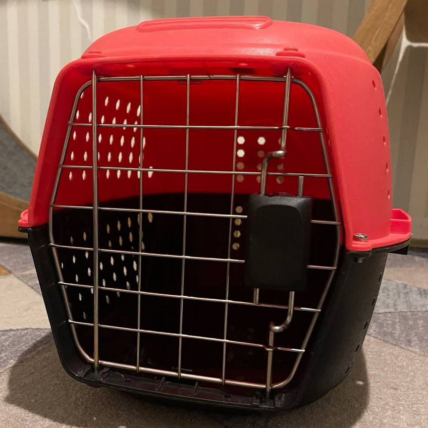 Переноска для кошек пластиковая