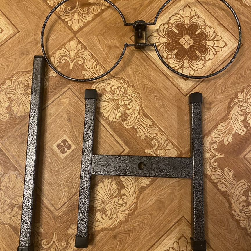 Подставка для мисок с регулировкой высоты