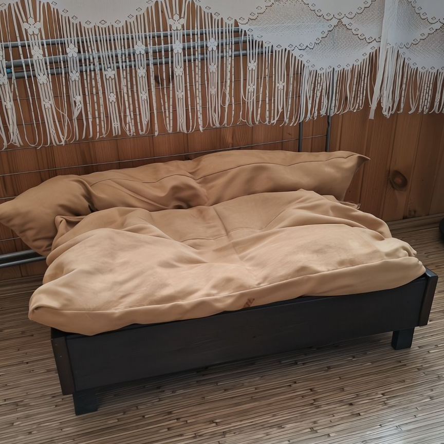 Лежанка для собак, кошек