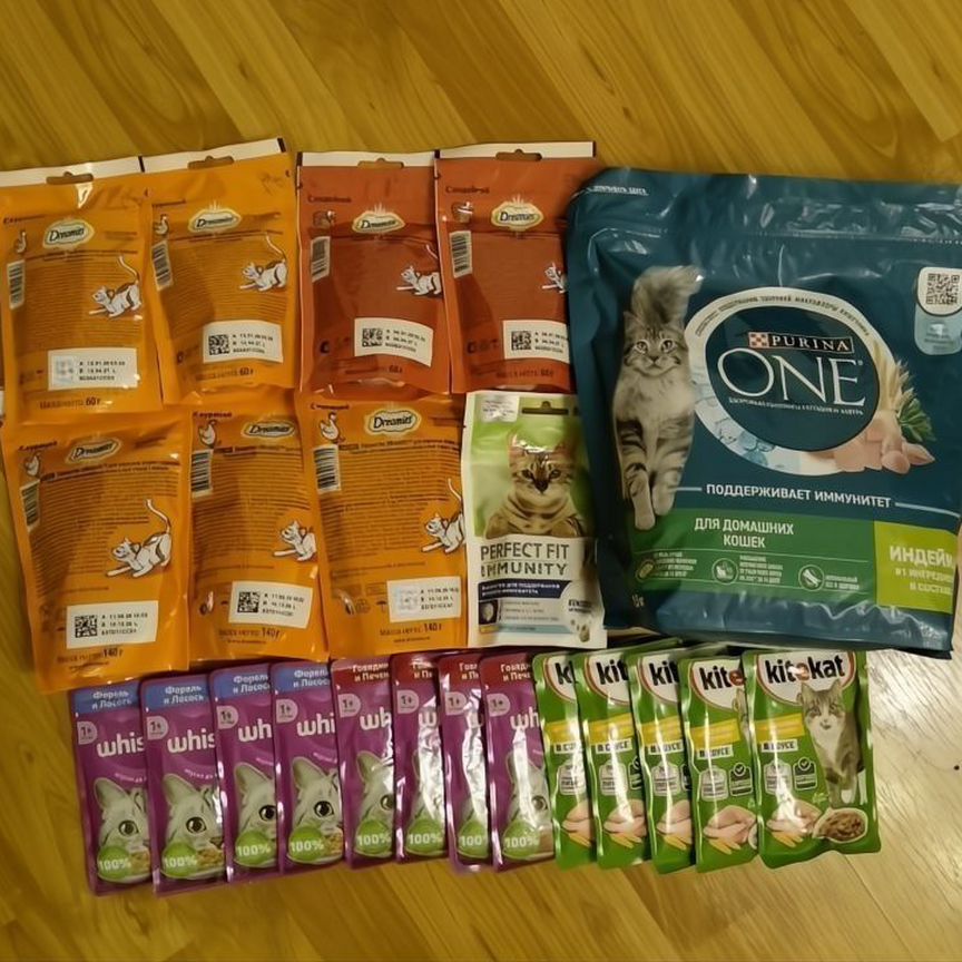 Сухой и влажный корм для кошек