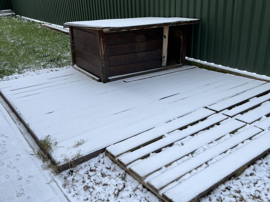 Будка для крупной собаки