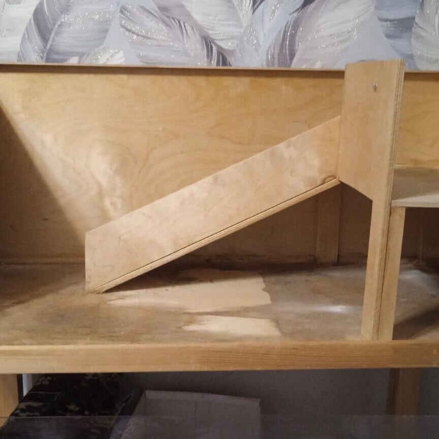 Аквариум для черепах на ножках