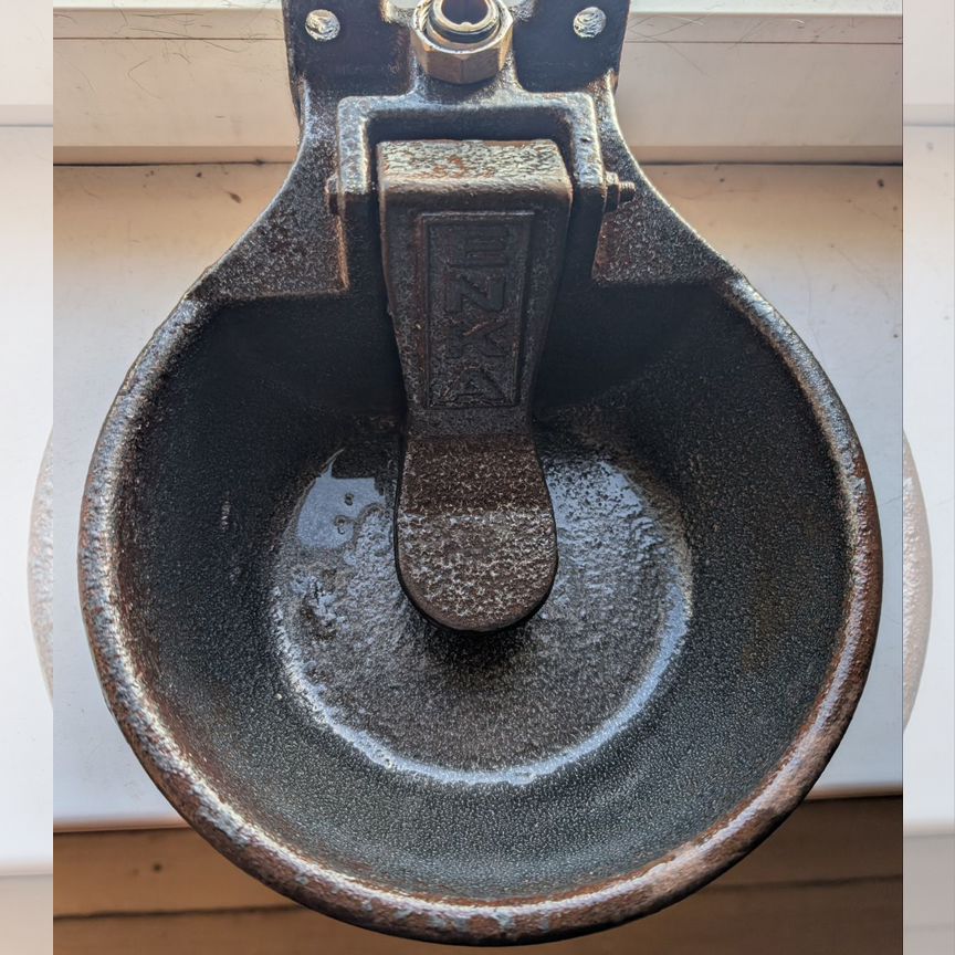 Поилка для лошадей, коров, коз, овец