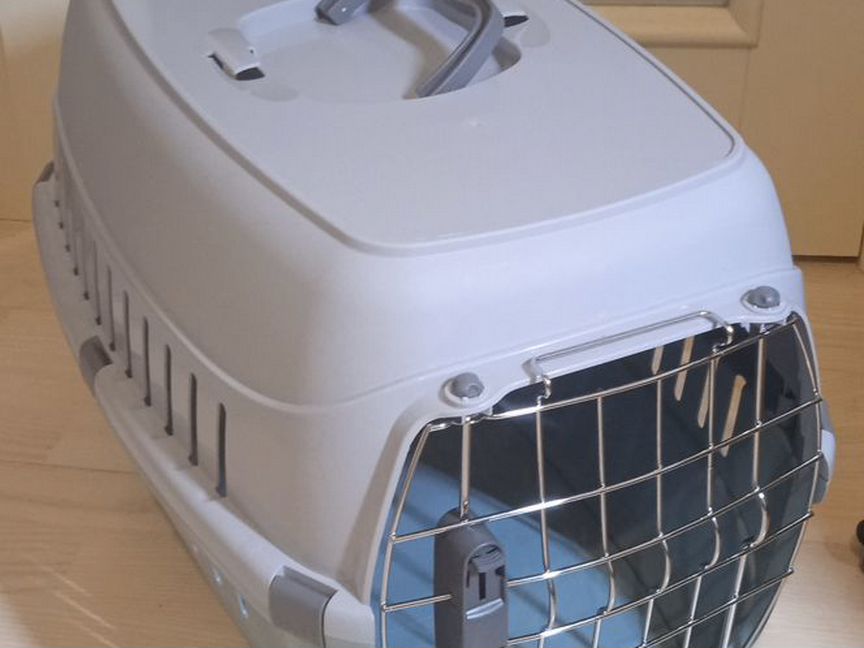 Переноска для кошек пластиковая