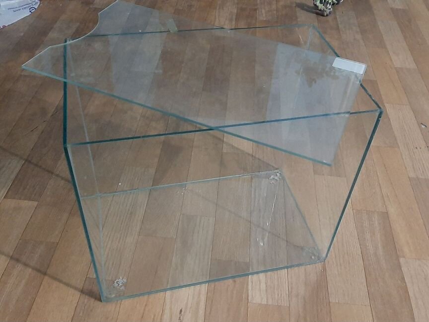 3 аквариума и 1 клетка