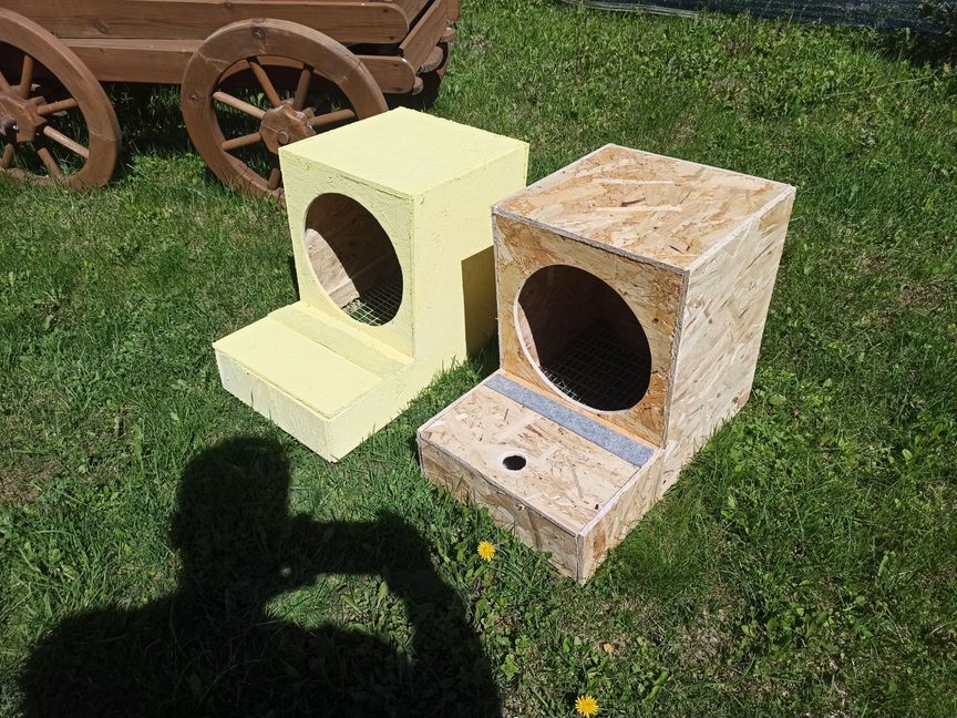 Гнездо для кур несушек от расклева и загрязнений