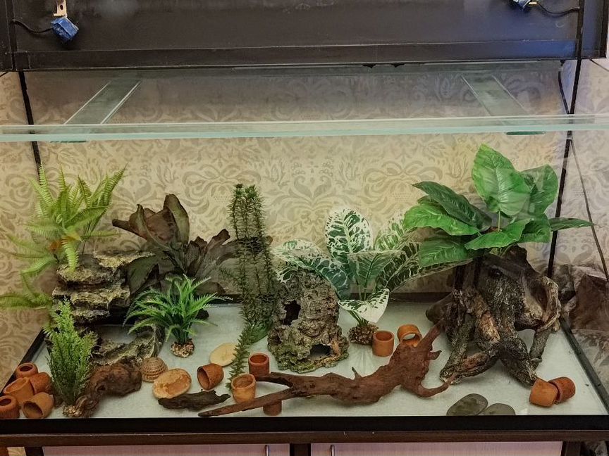 Аквариум на 200 литров с тумбой, в сборе