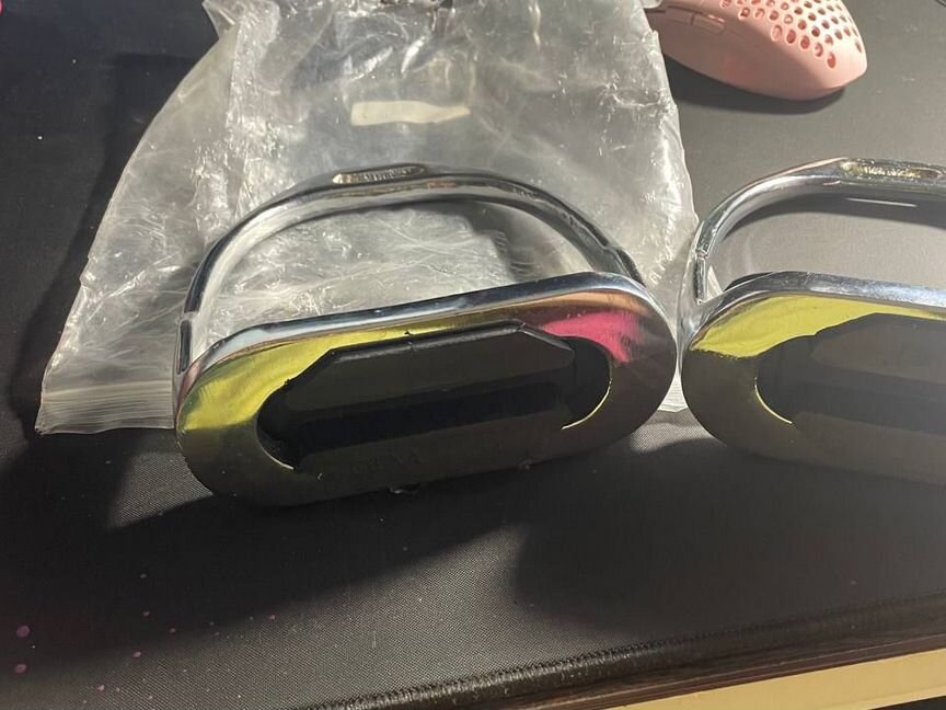 Стремена для лошади