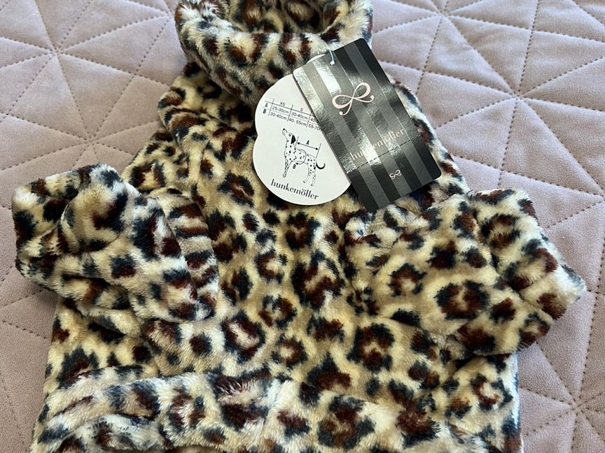 Для маленькой собачки шубка