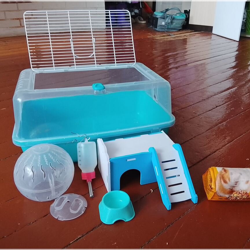 Клетка для хомяка со всеми принадлежнастями