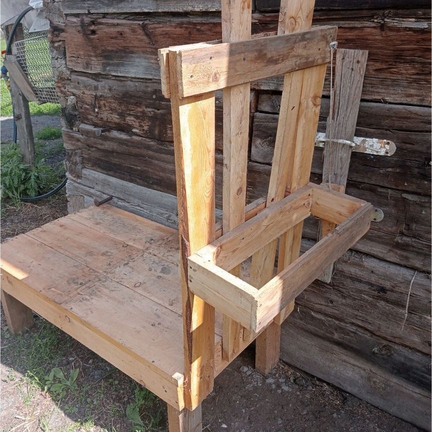 Станок для дойки коз