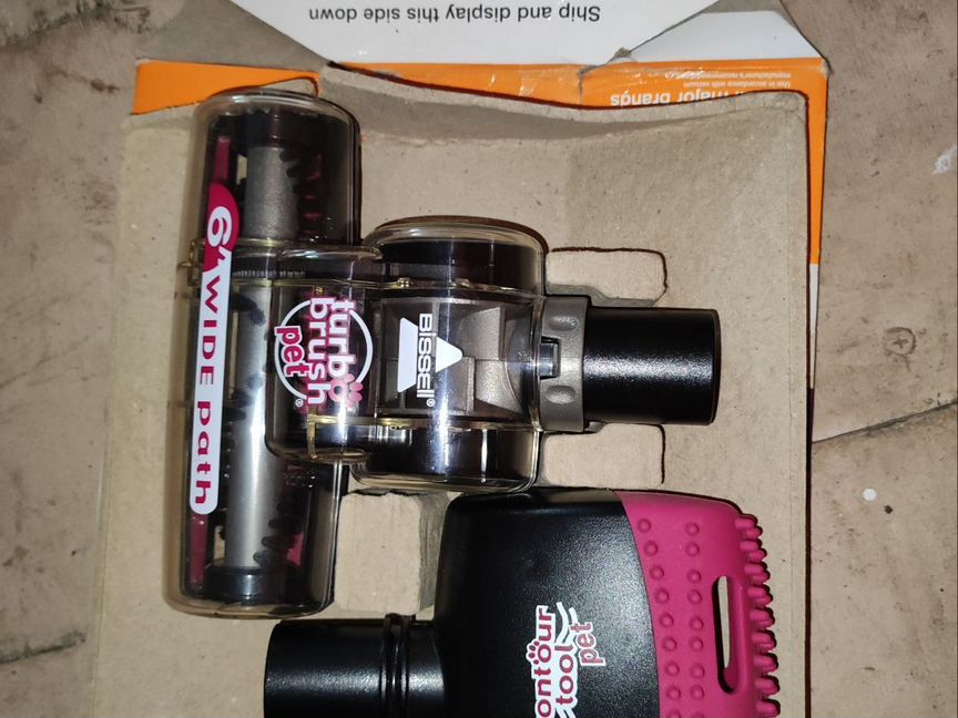 Насадки на пылесос для уборки шерсти животных