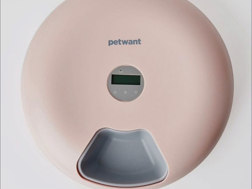 Автоматическая кормушка petwant для собак и кошек