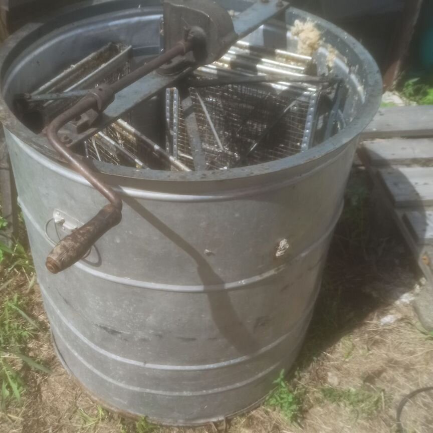 Медогонка 4 рамочная