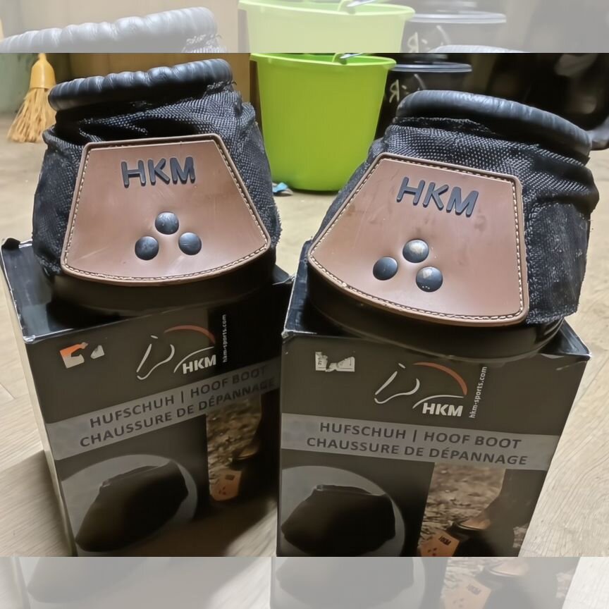 Ботинки для лошади