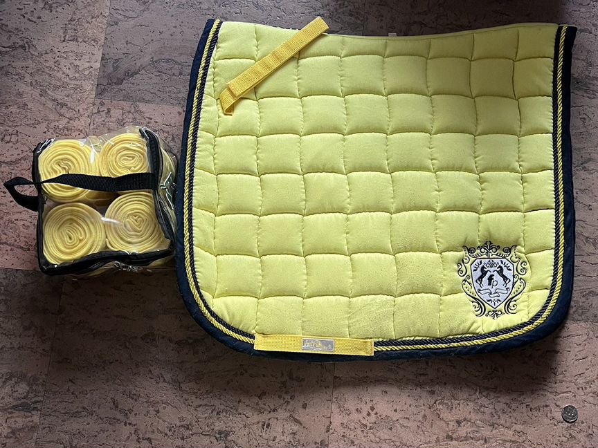 Комплект выездковый Вальтрап и бинты