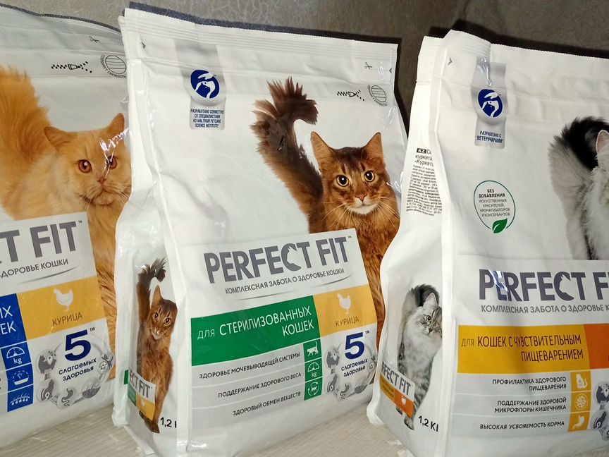 Сухие, влажные корма для кошек и собак