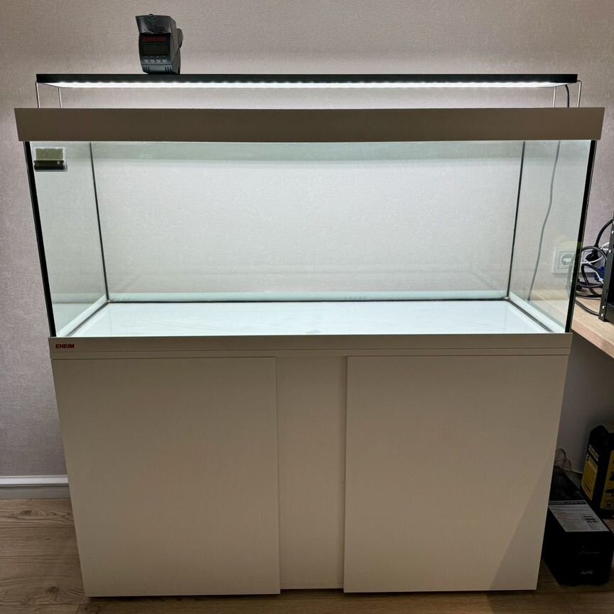 Аквариум Eheim 240 литров+тумба под него