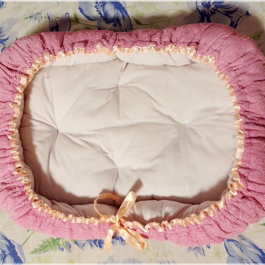 Лежанка для кошек