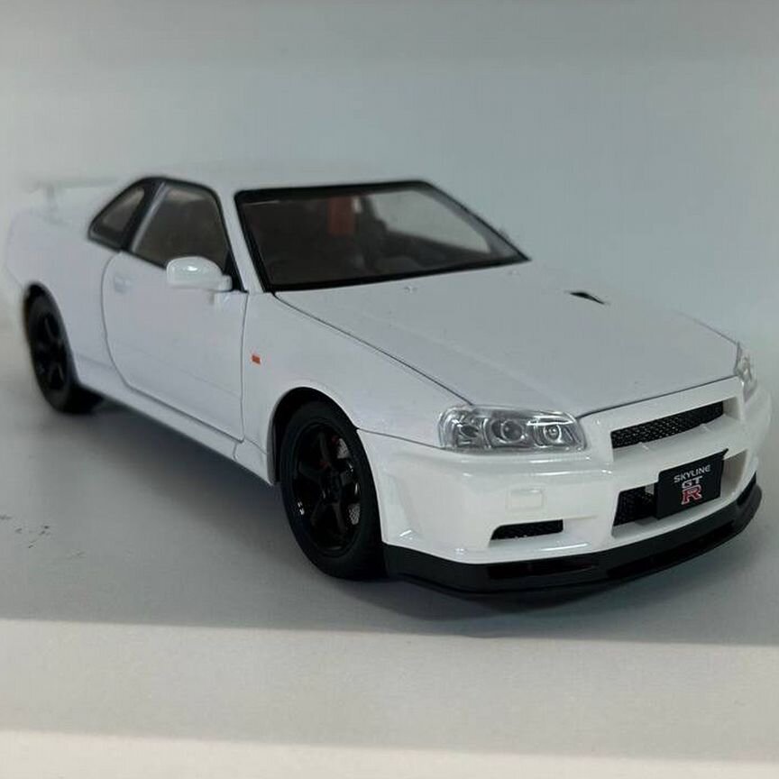 Модель автомобиля 1:24