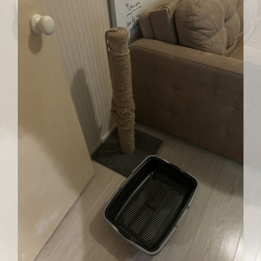 Лоток и когтеточка