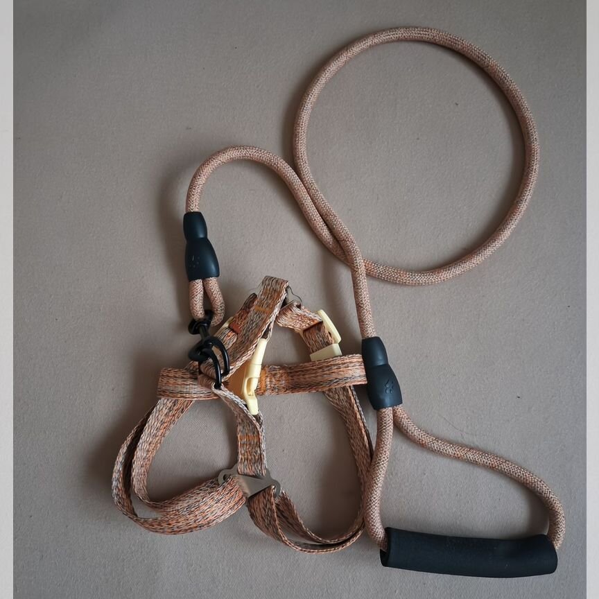 Шлейка для маленькой собаки