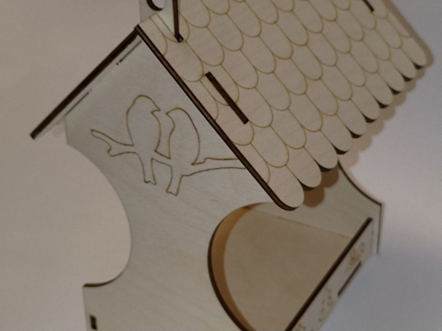 Кормушка для птиц