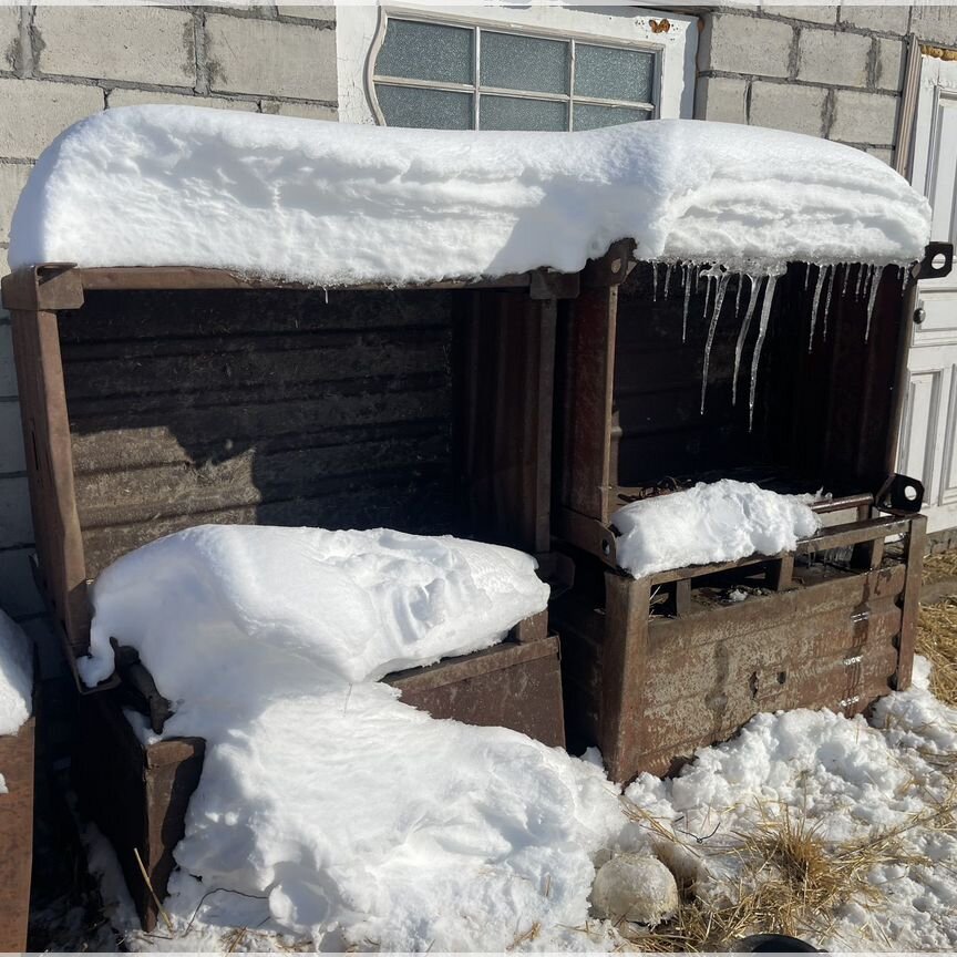 Кормушки для животных