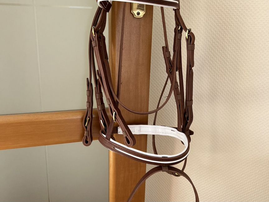 Уздечка для лошади(новая)