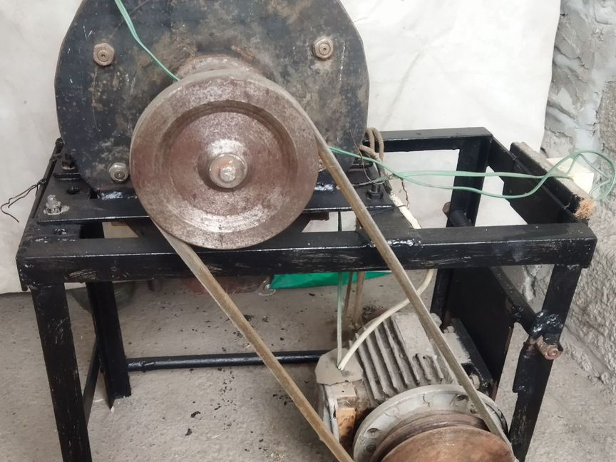 Зернодробилка