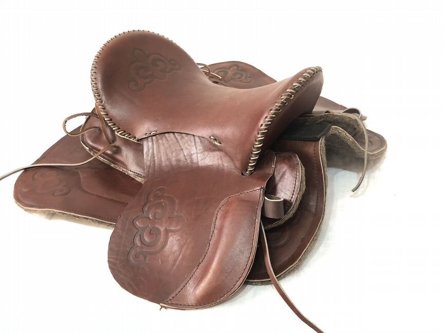 Седло для лошади кавалерийское