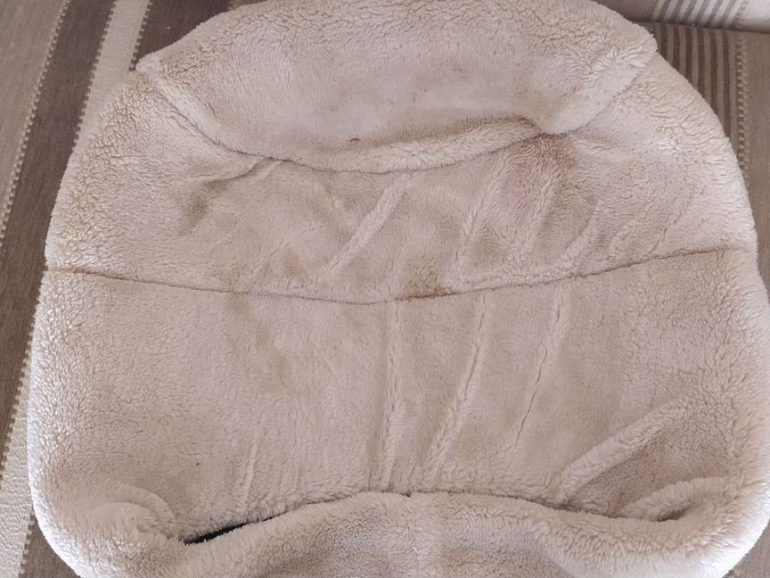 Лежанка для маленьких собак u кошек