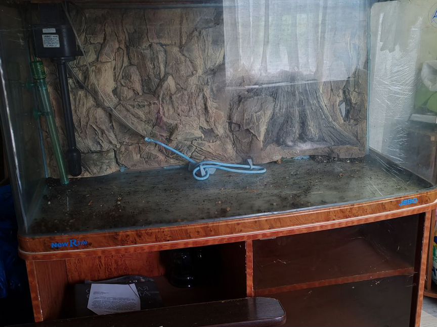 Аквариум с тумбой 250литров