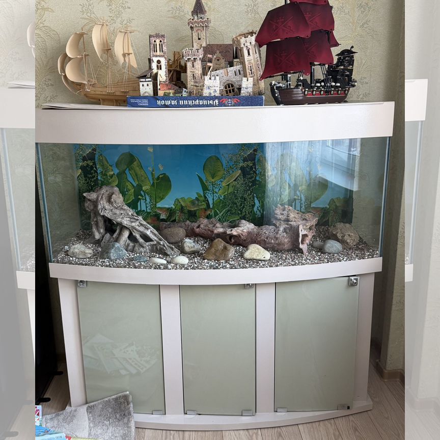 Аквариум с тумбой