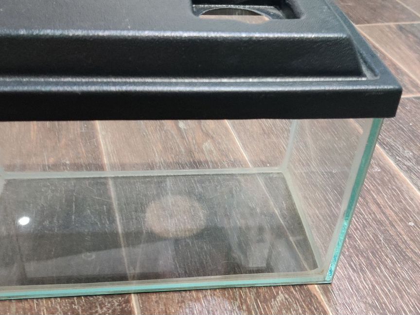 Аквариум с крышкой 4л