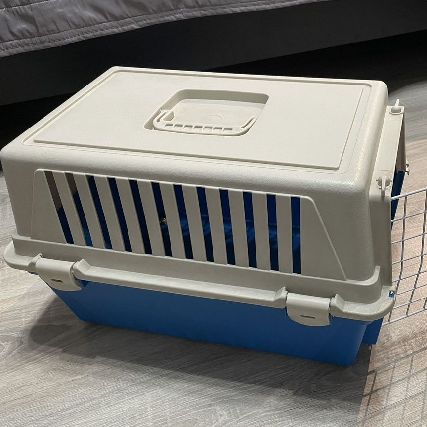 Переноска для кошек пластиковая