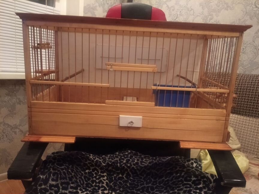 Клетка для птиц из дерева
