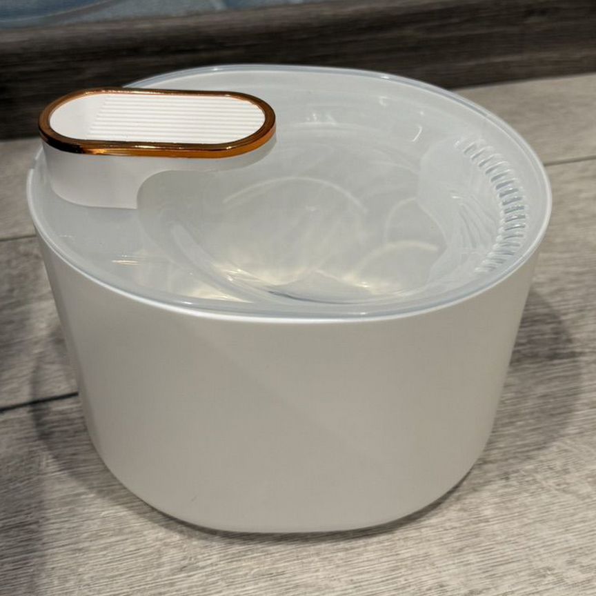 Поилка фонтан для животных