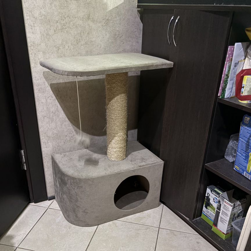 Домик для кошки с когтеточкой