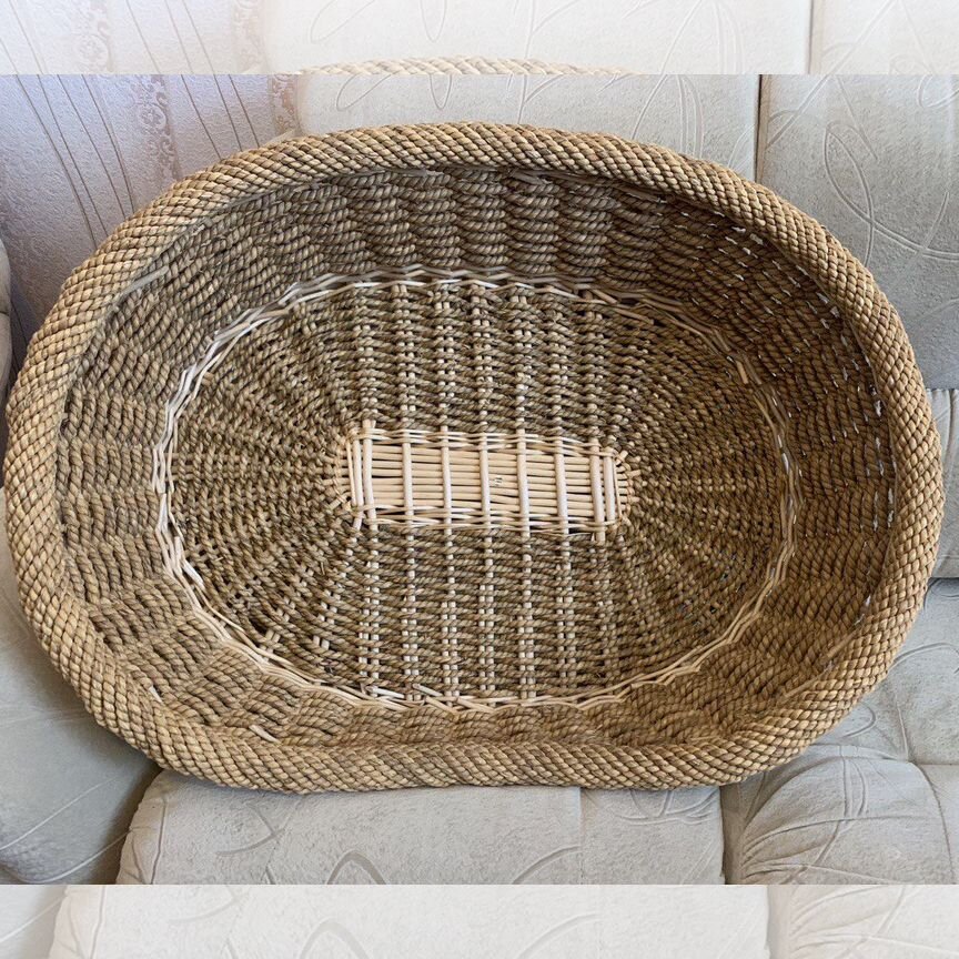 Корзина плетеная - лежанка для кошек и собак