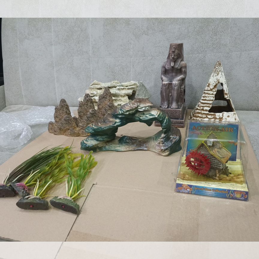 Новые гроты и декор для аквариума