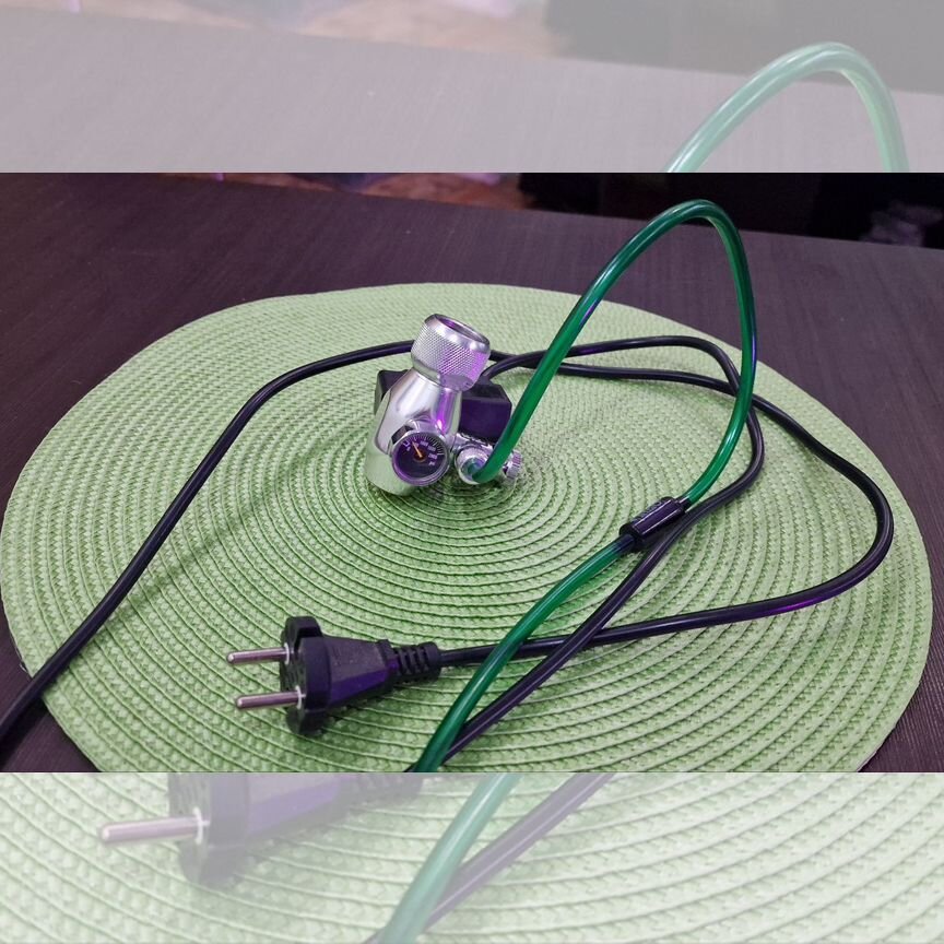 Редуктор на углекислотный баллон