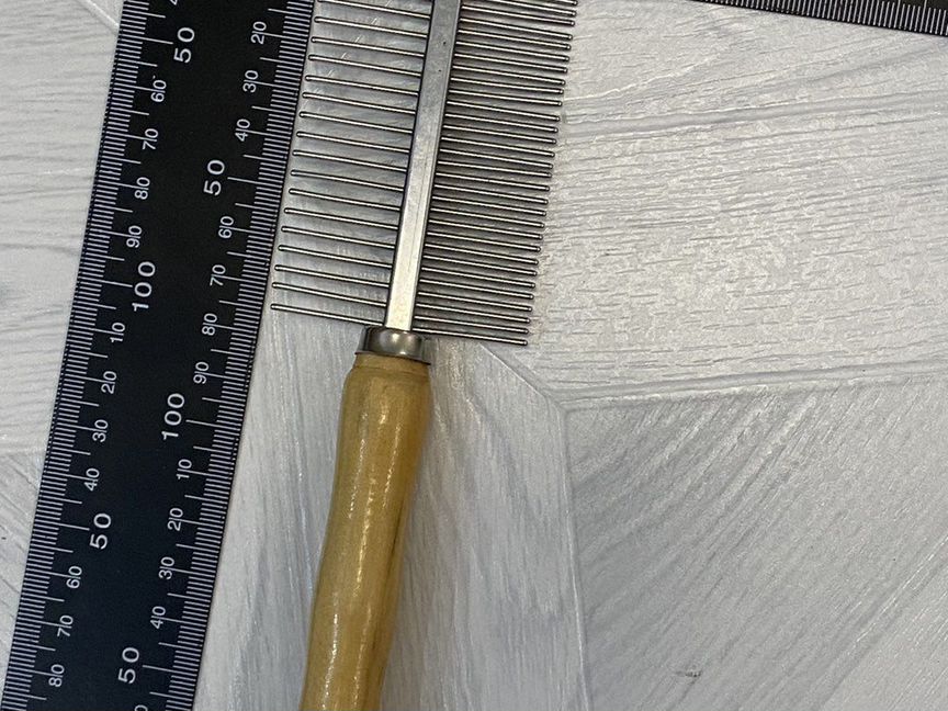 Когтеточека, миски, туалет для животных