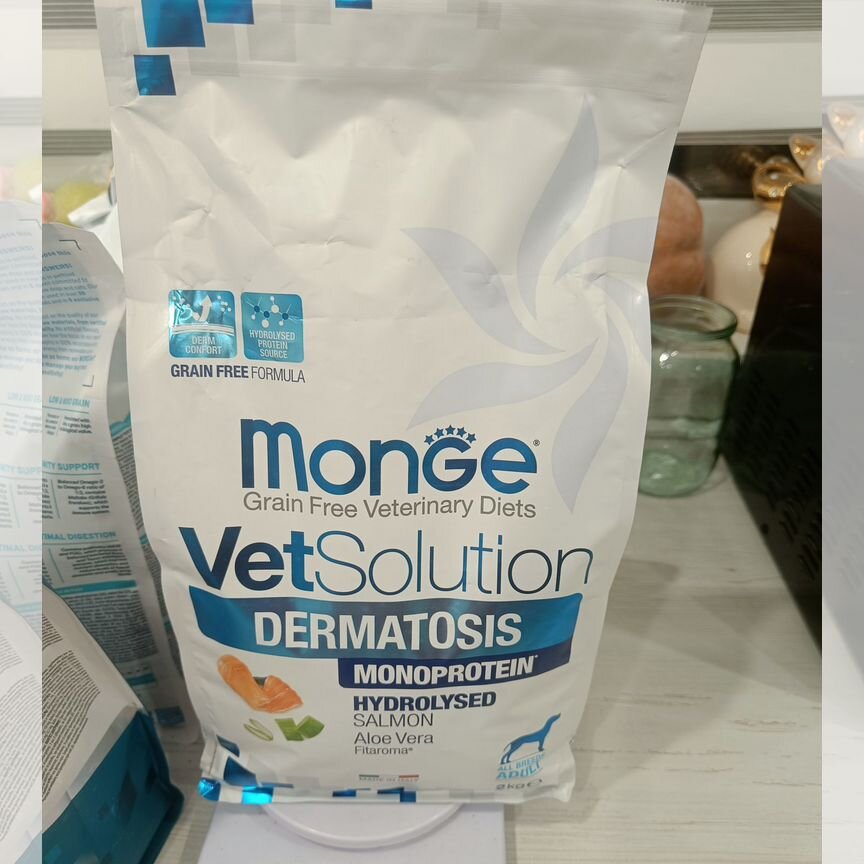 Корм для собак monge dermatosis